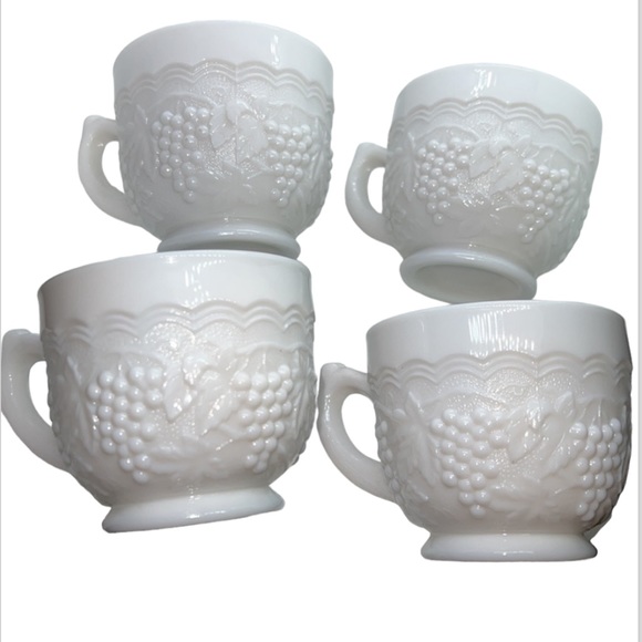 Colony | Dining | Set Of Four Imperial Milk Glass Mugs Cups Vintage 95s ...